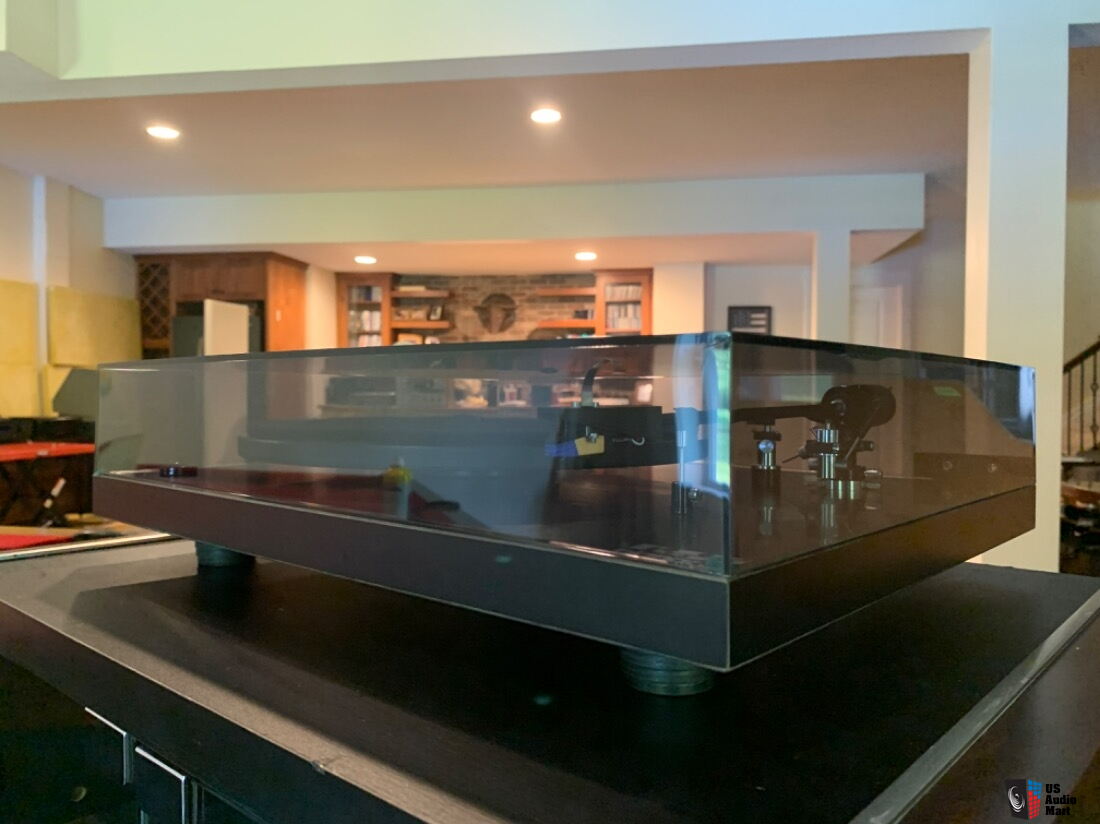 A pristine REGA Planar 3 turntable with a renown Grace 707 arm, ready ...