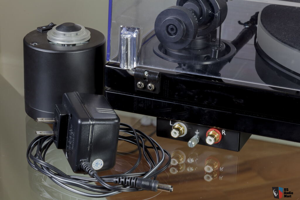 Music Hall 7.1 Turntable w/ Ortofon Mojo Cartridge - Black Lacquer ...