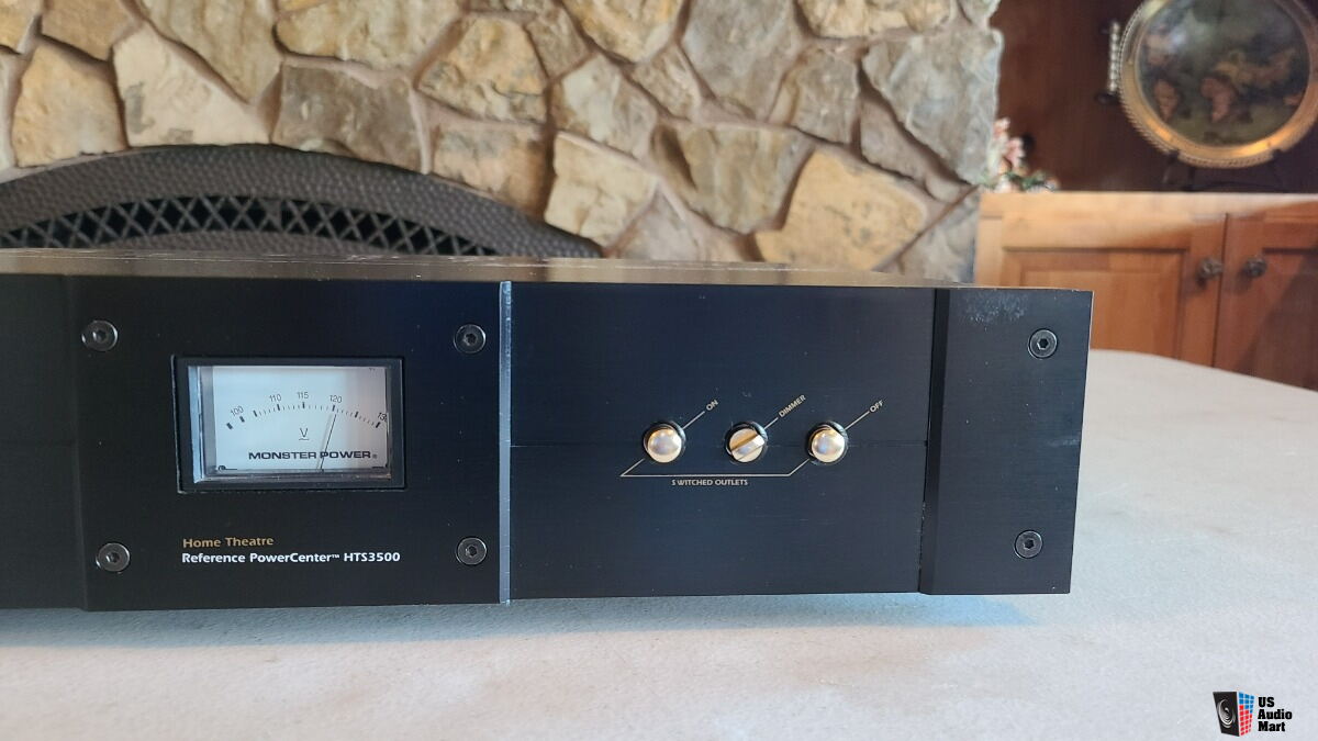 Monster Power HTS3500 power center Photo #5210416 - Canuck Audio Mart