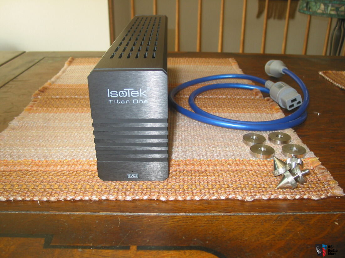 IsoTek Evo3 Titan One