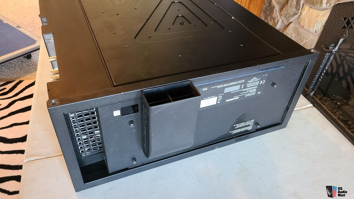 Digital Projection TITAN 1080p 660 3D Large Venue Projector - see all ...