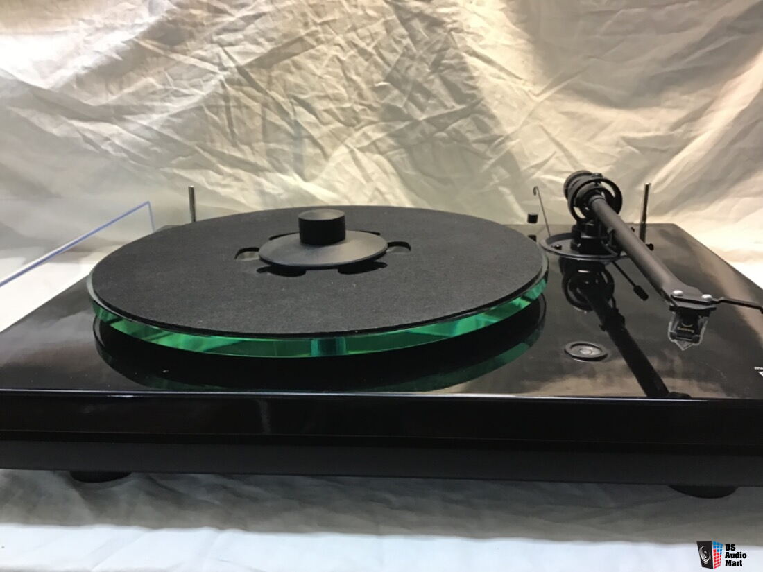 Music Hall MMF 5 turntable w Goldring 1022GX cartridge Photo #5219544 ...