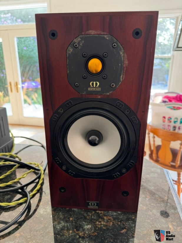 Studio Monitor 10 Speakers