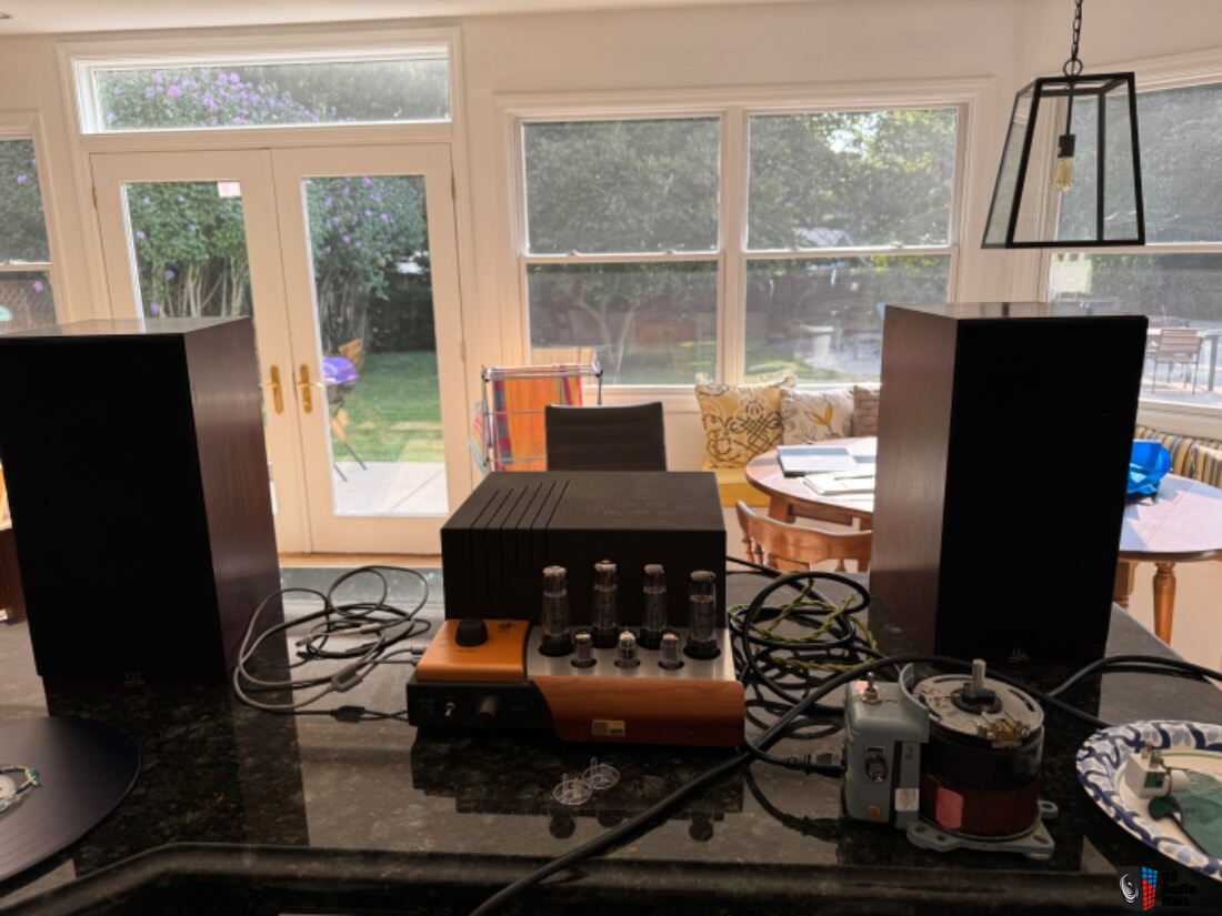 Studio Monitor 10 Speakers