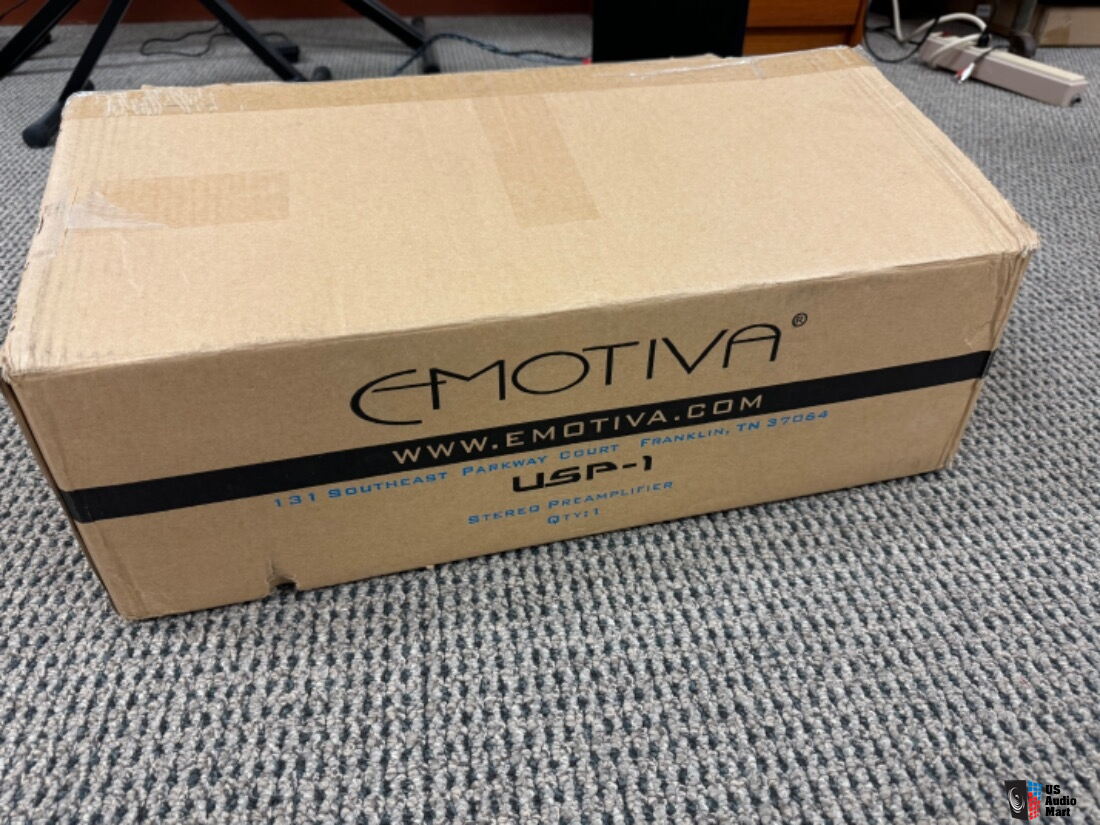 Emotiva USP-1 stereo preamplifier with MM/MC phono stage - surprisingly ...
