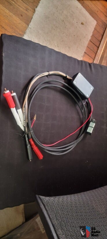 Aural Thrills battery powered rca cables pair over 6 ft long uses 9v ...