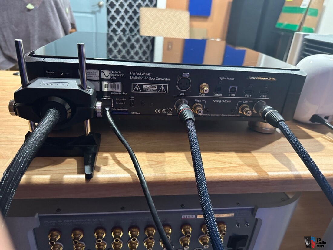 PS Audio DirectStream DAC mk.1 with Network Bridge II Photo #5235148 ...
