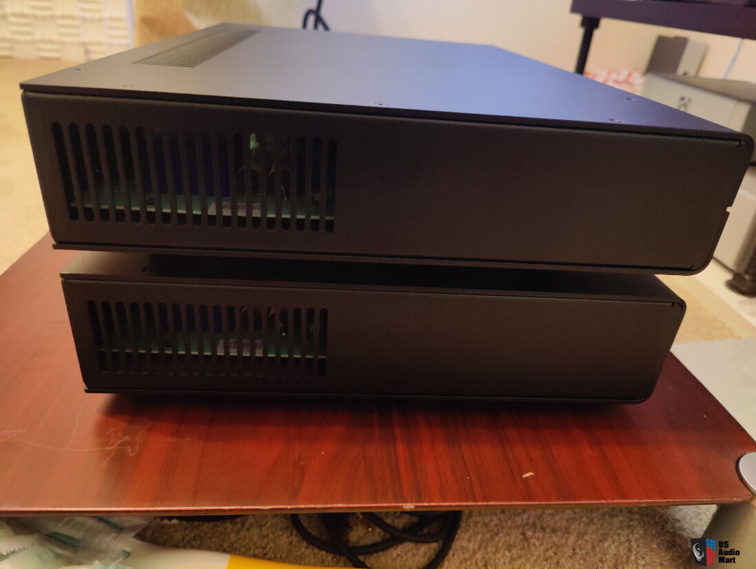 PS Audio Stellar M700 monoblock amplifiers in excellent condition Photo ...