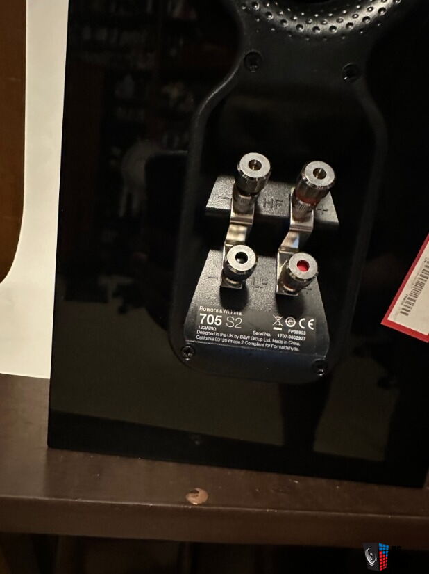 Bowers & Wilkins B&W 705 S2 Black