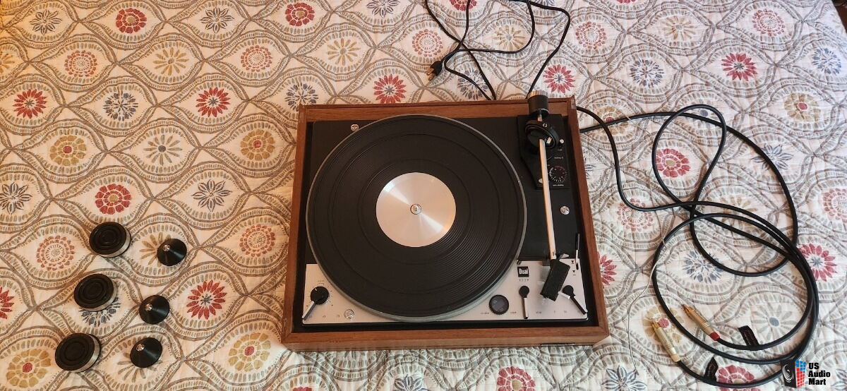 DUAL 1229 Turntable