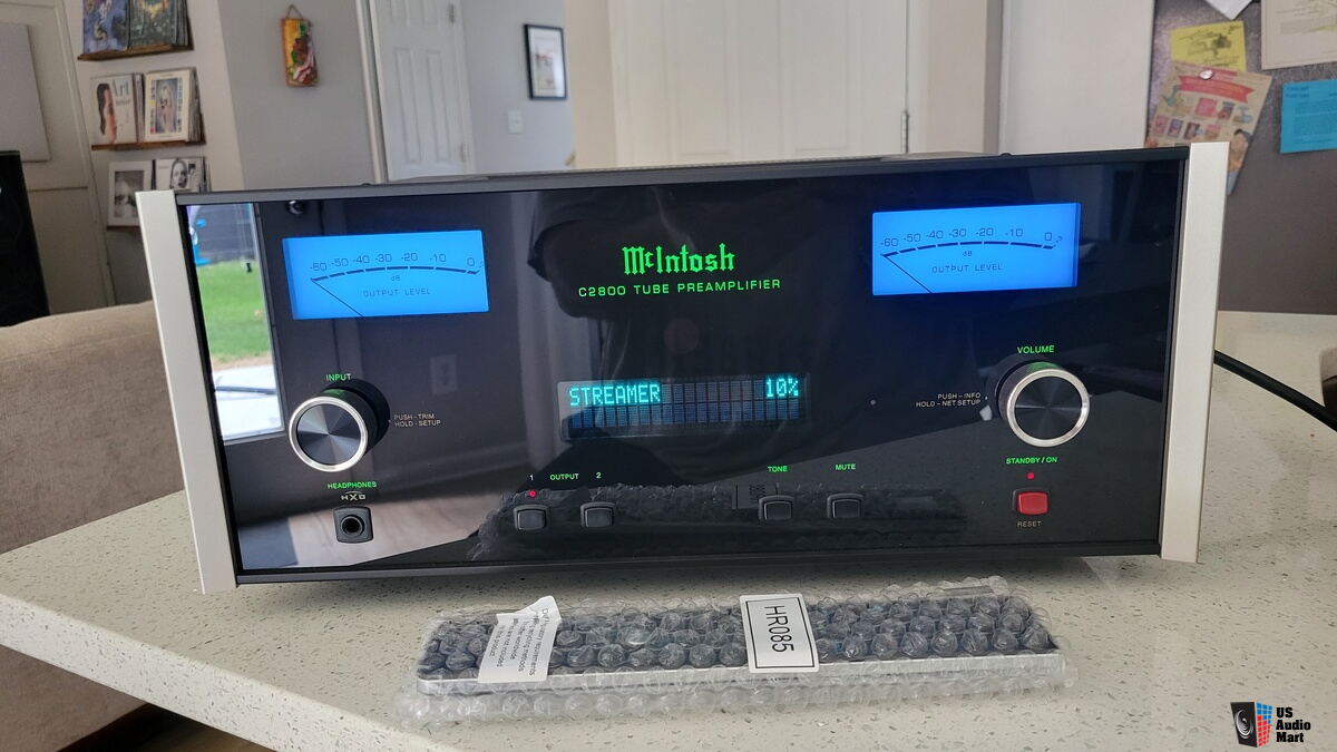 McIntosh C2800 Tube Preamplifier NEW Photo #5249705 - US Audio Mart