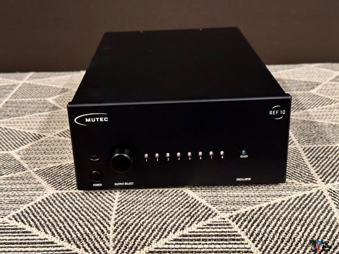 Reduced: Mutec Ref. 10 10 MHz clock Photo #5253300 - US Audio Mart