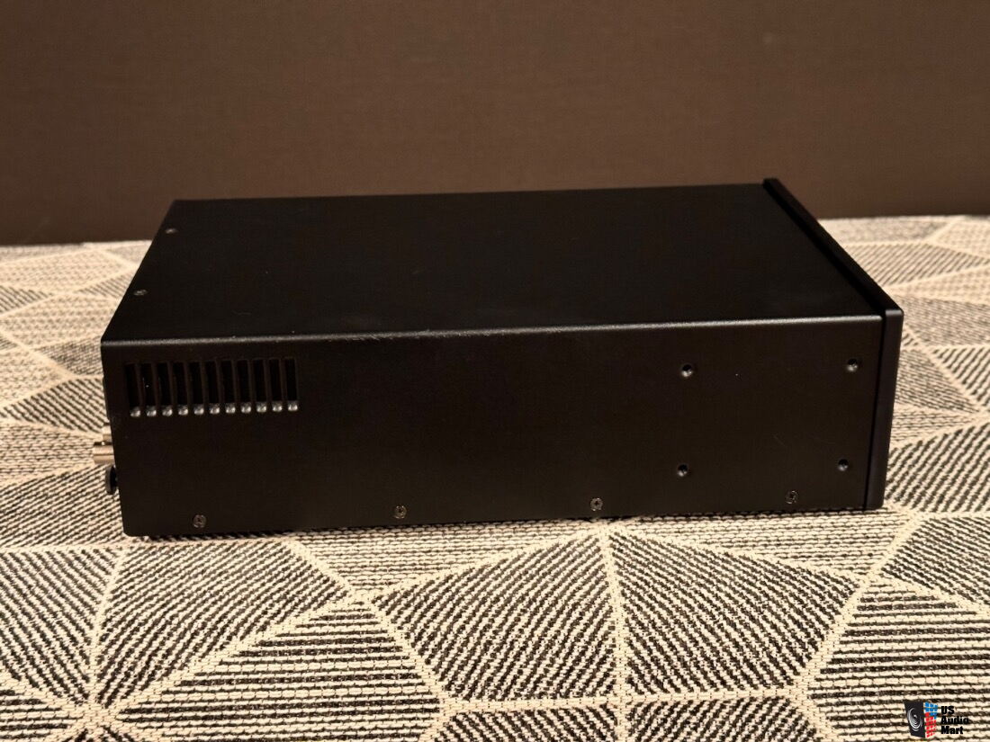 Mutec Ref. 10 10 MHz clock Photo #5253303 - US Audio Mart