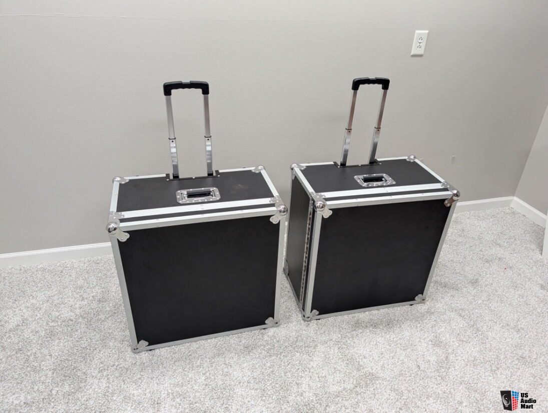 LampizatOr 211 True Balanced Monoblock Amplifiers Photo #5255277 - US ...