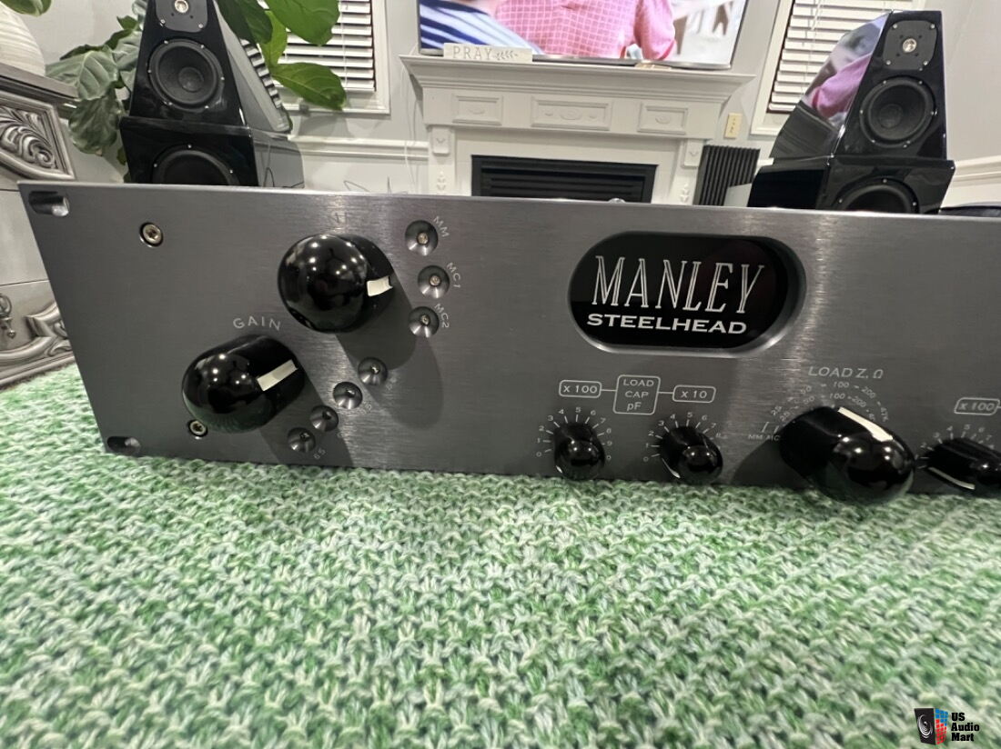 Manley Steelhead V2 Phono preamp ( Non remote version) Photo #5261200 ...
