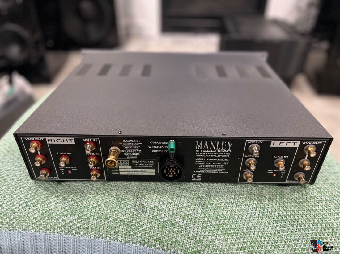 Manley Steelhead V2 Phono preamp ( Non remote version) Photo #5261193 ...