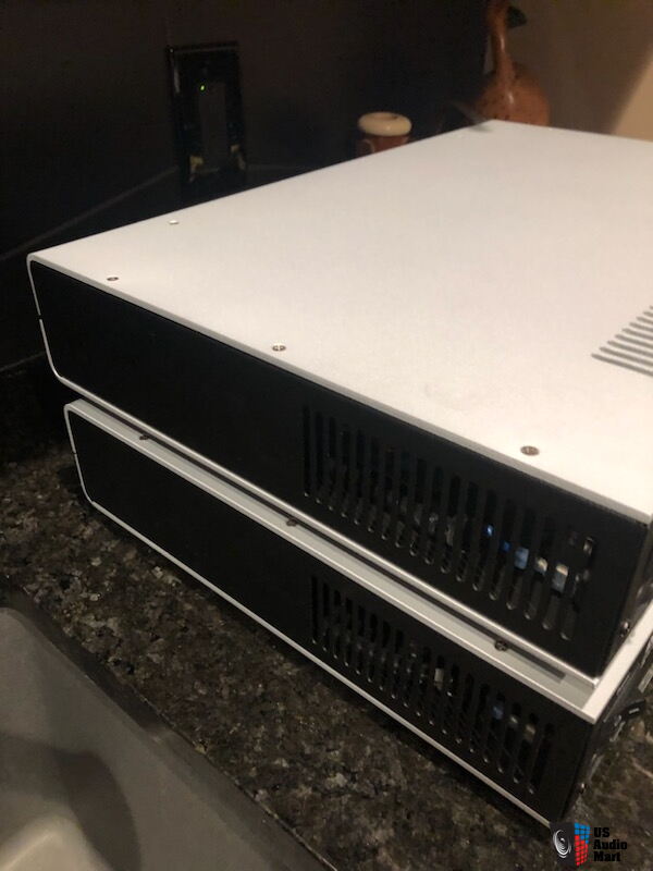 PS Audio M700 mono amplifiers Photo #5266056 - US Audio Mart