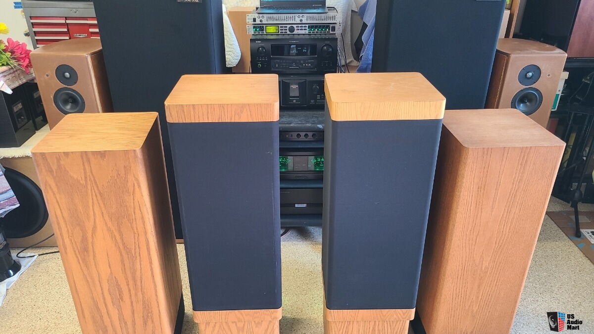 Custom Focal Towers and Subwoofers Photo #5266456 - US Audio Mart