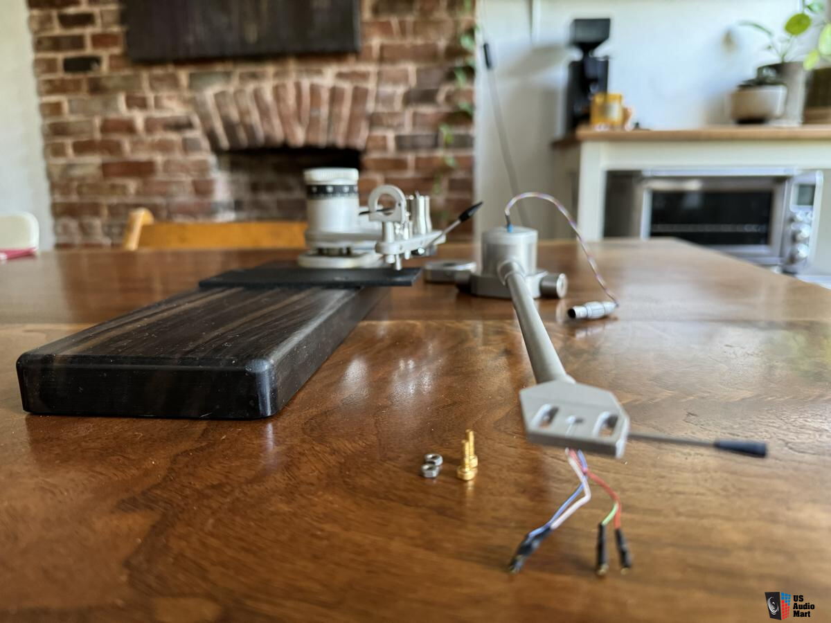 VPI JMW Memorial 12.7" arm with unipivot base + ebony baseboard Photo ...
