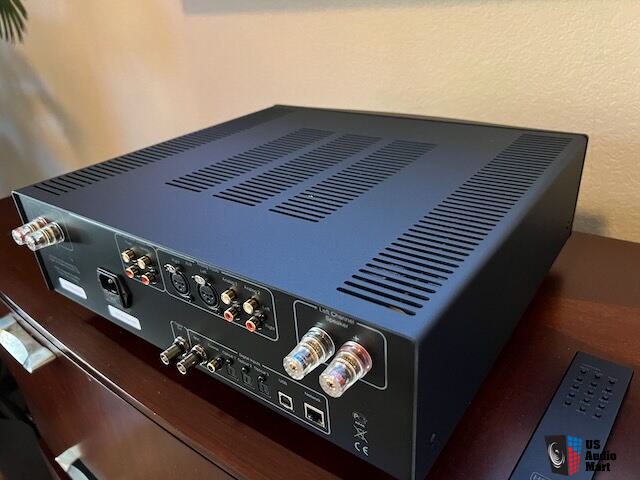 Hegel H390 - Fantastic Integrated Stereo Amplifier Photo #5276541 - US ...