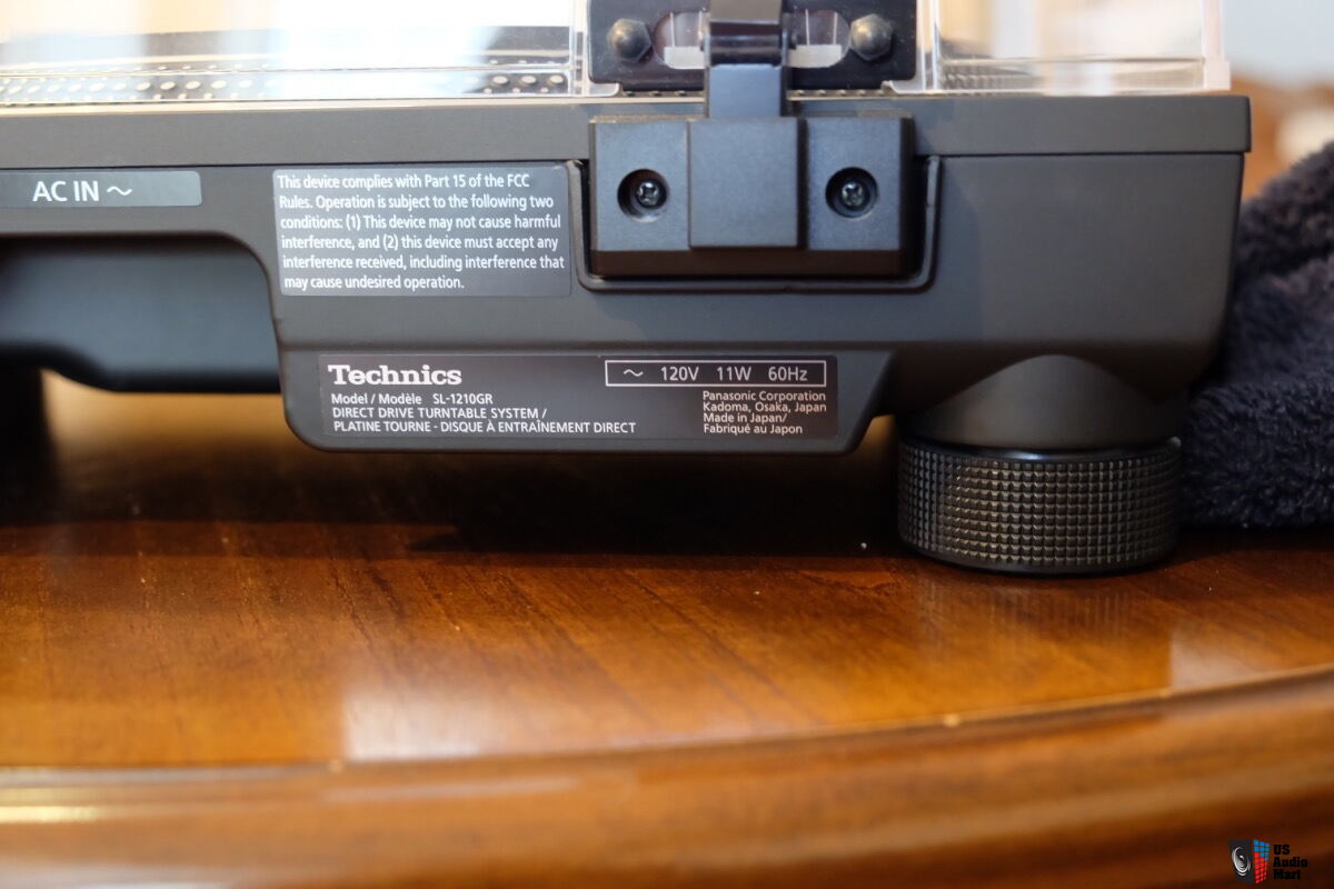 Technics SL-1210GR Turntable direct drive in box Made in Japan Photo ...