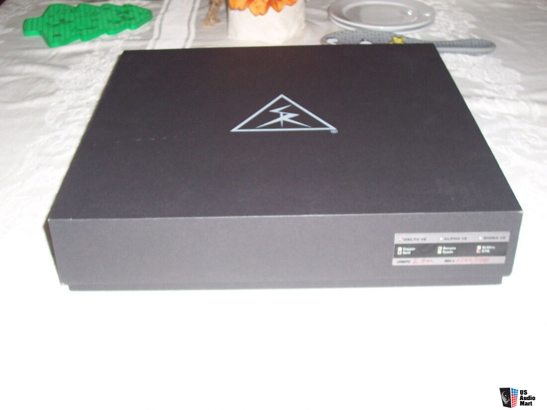 Shunyata Delta v2 speaker cables, 2m, bananas For Sale - Canuck Audio Mart