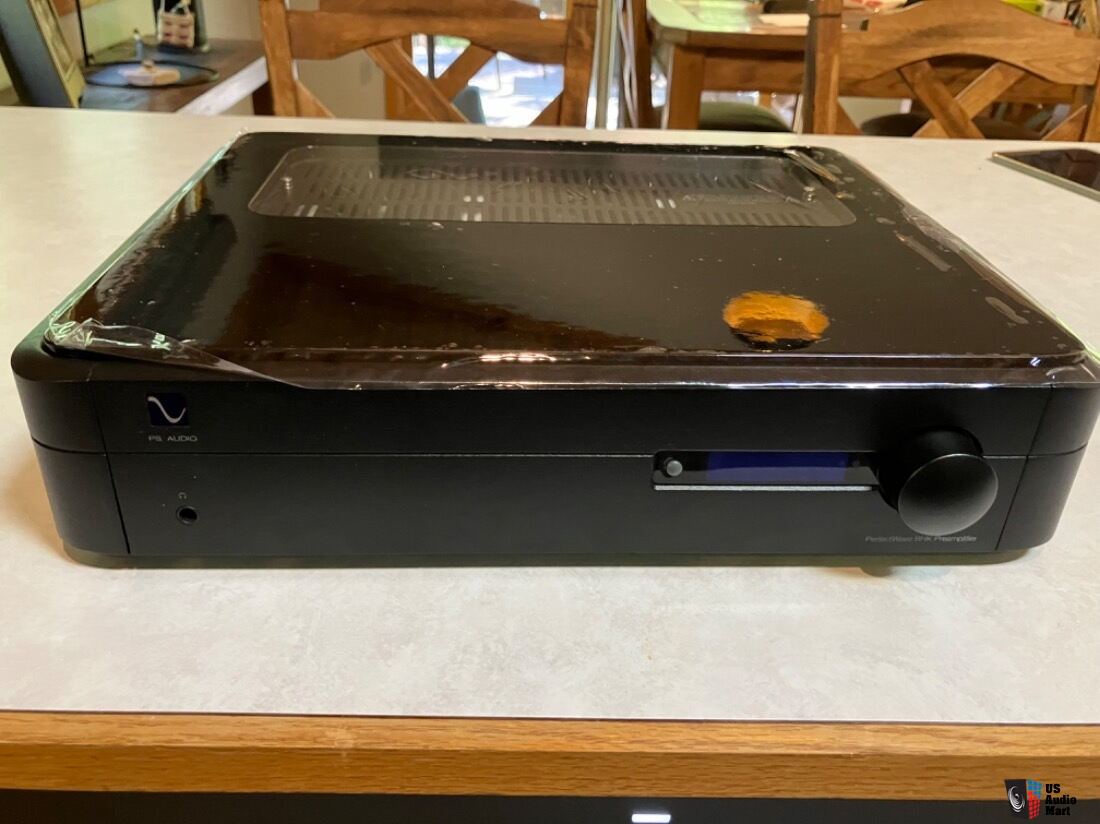 PS Audio BHK Signature Preamp, Great Shape, new factory tubes Photo ...