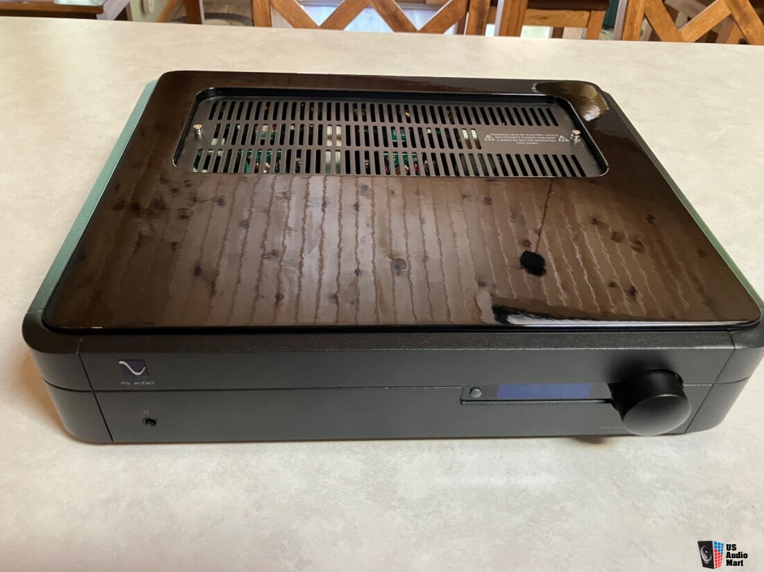 PS Audio BHK Signature Preamp, Great Shape, new factory tubes Photo ...