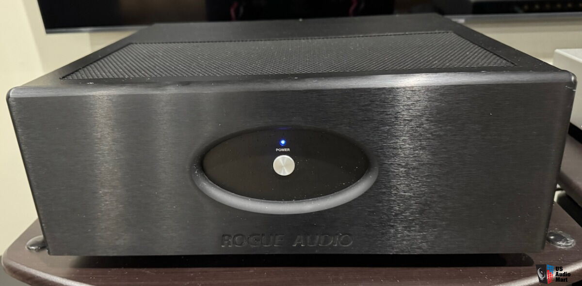 Rogue Stereo 100 Tube Amplifier. Black in excellent condition. Newer ...