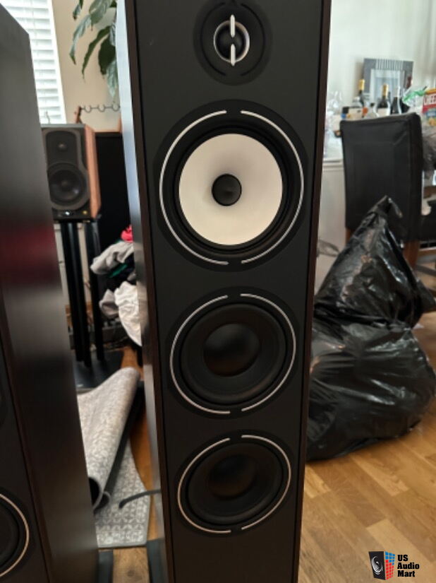 Like New pair of triangle Borea BR08 Hi-Fi Floor Standing Speaker ...