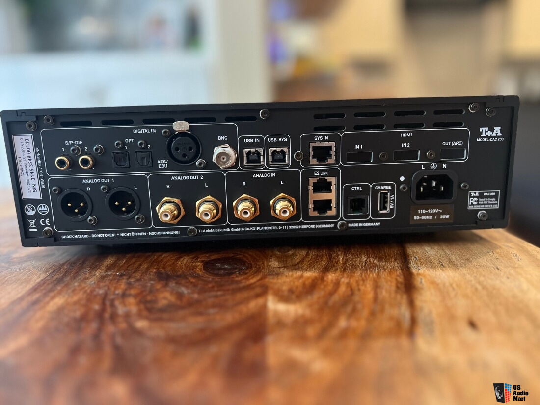 Near Mint Condition T+A DAC 200 / Preamplifier OVER 30% DISCOUNT TO NEW ...