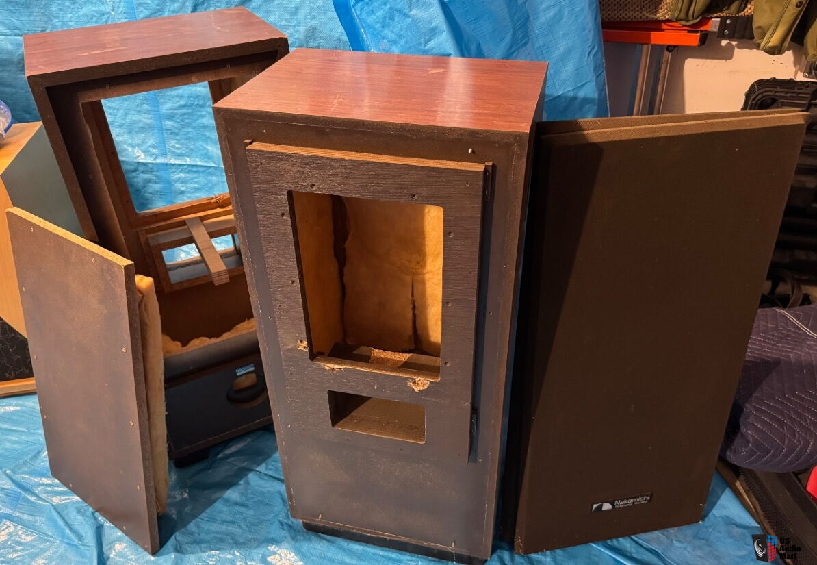 Attention all speaker builders and tweakers! Huge lot of speaker ...
