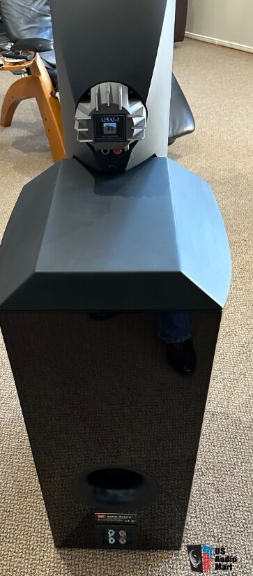 JBL Synthesis Array 1400 Pair Photo #5302209 - UK Audio Mart