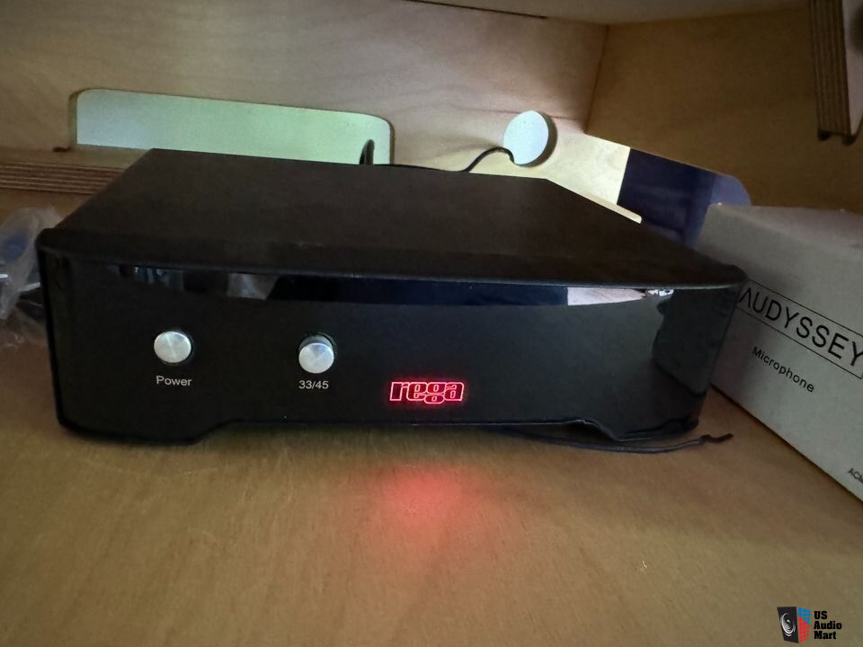 Rega P6 turntable Like New w/new Ortofon Blue cartridge Pickup in NYC ...