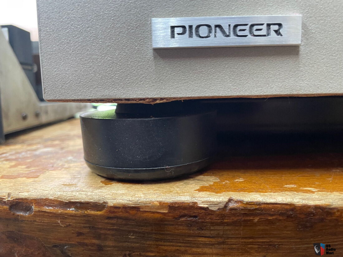 Restored, set up Pioneer PL-518 turntable, new Goldring E3 cartridge ...
