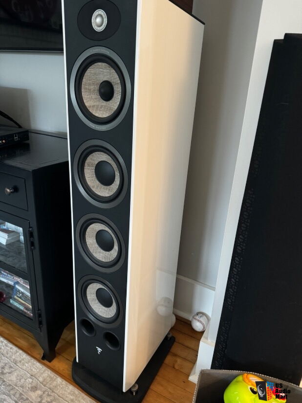 Focal Aria 936 *rare white finish For Sale - US Audio Mart