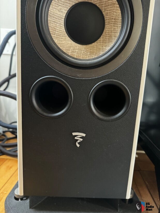 Focal Aria 936 *rare white finish Photo #5318707 - US Audio Mart