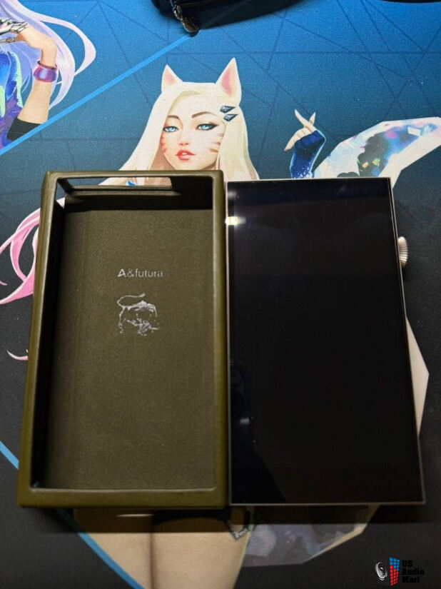 Astell & Kern SE300 Titanium with leather case Photo #5321485 - US ...