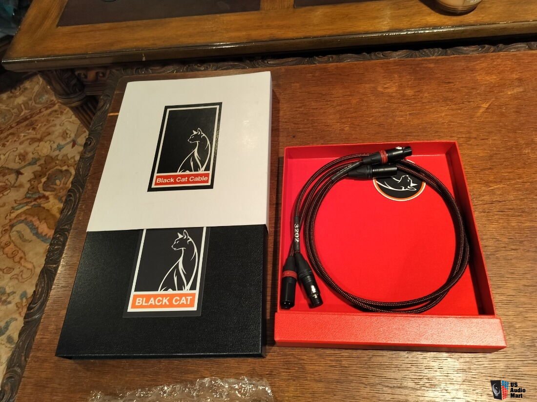 Black Cat Cables - 3202 XLR 1M pair