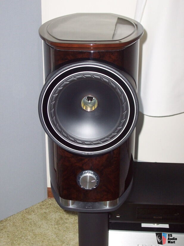 Fyne F1-8 monitors with matching stands Photo #5328201 - UK Audio Mart