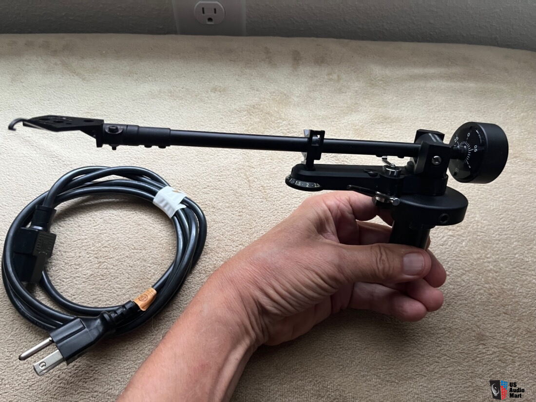Linn Basic LV X tonearm and cable Photo #5346840 - US Audio Mart