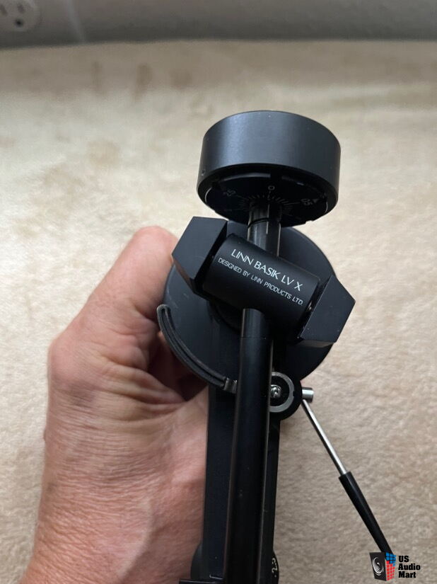 Linn Basic LV X tonearm and cable Photo #5346840 - US Audio Mart