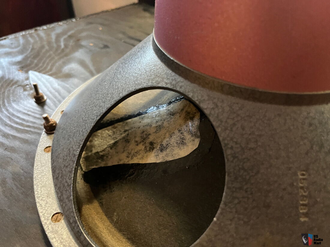 Tannoy Monitor Red. Pair in EV cabinet. Original crossovers Photo ...
