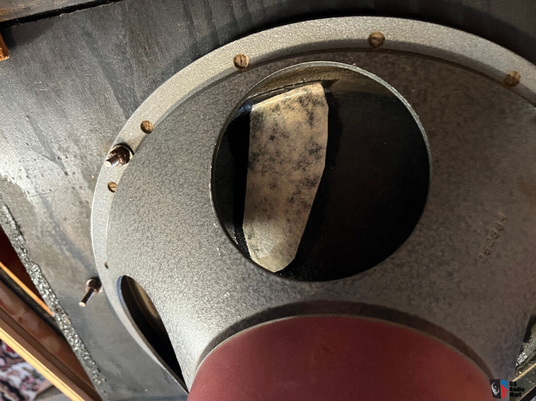 Tannoy Monitor Red. Pair in EV cabinet. Original crossovers Photo ...
