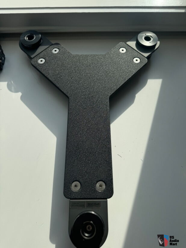 Newport Vistek Mechanical Isolation and platform