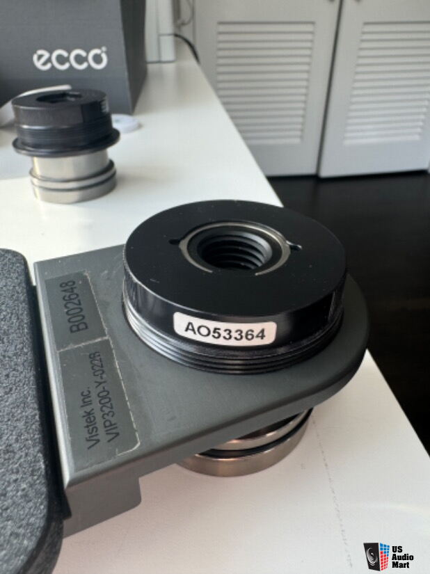 Newport-Vistek Scientific Isolators and platform--Price reduced Photo ...