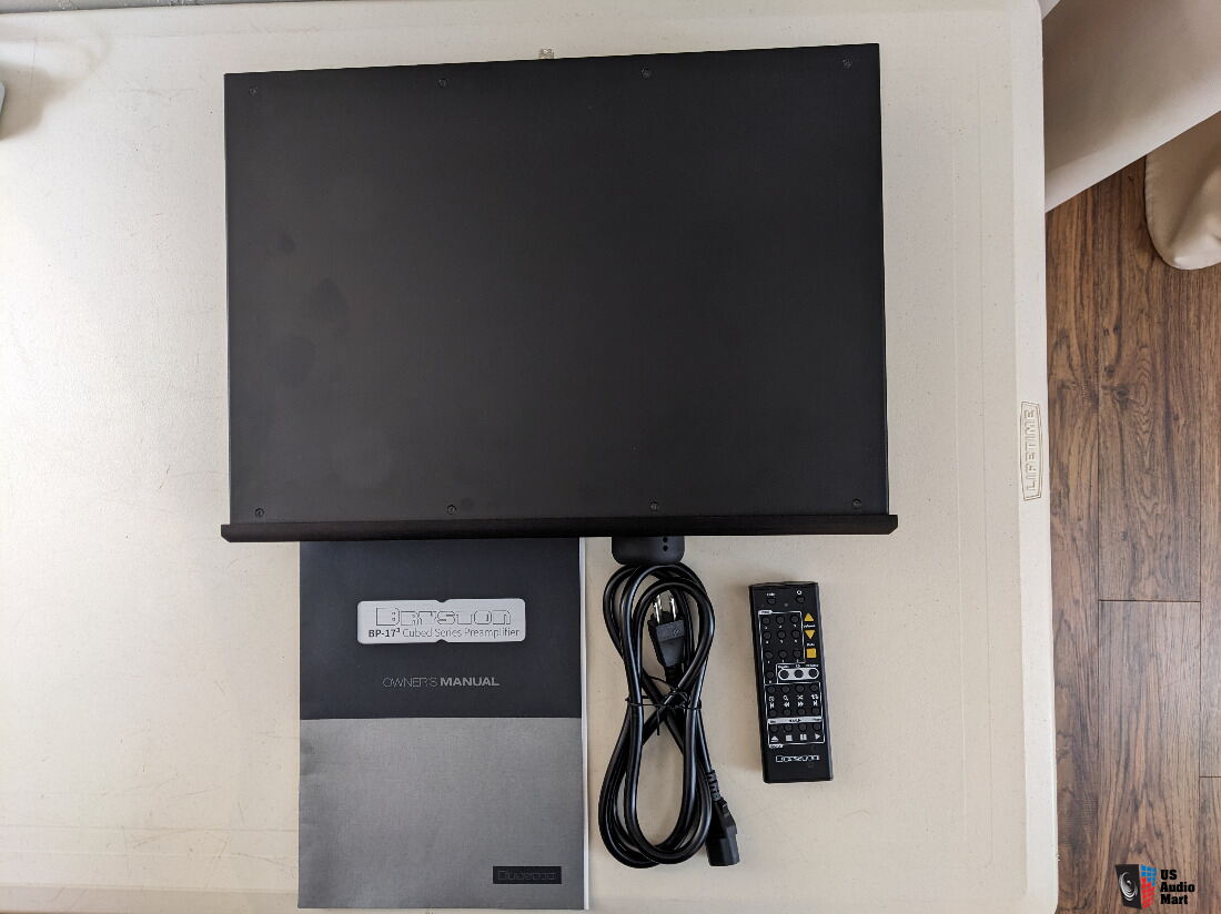 Bryston BP-17 Cubed Black, 17" Faceplate, 7 Inputs, No Phono Stage or ...