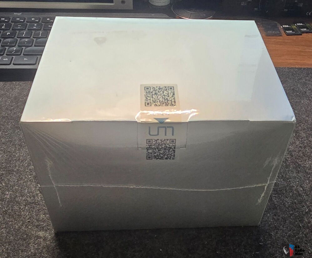 UM Multiverse Mentor Blue Purple *NEW IN BOX For Sale - US Audio Mart