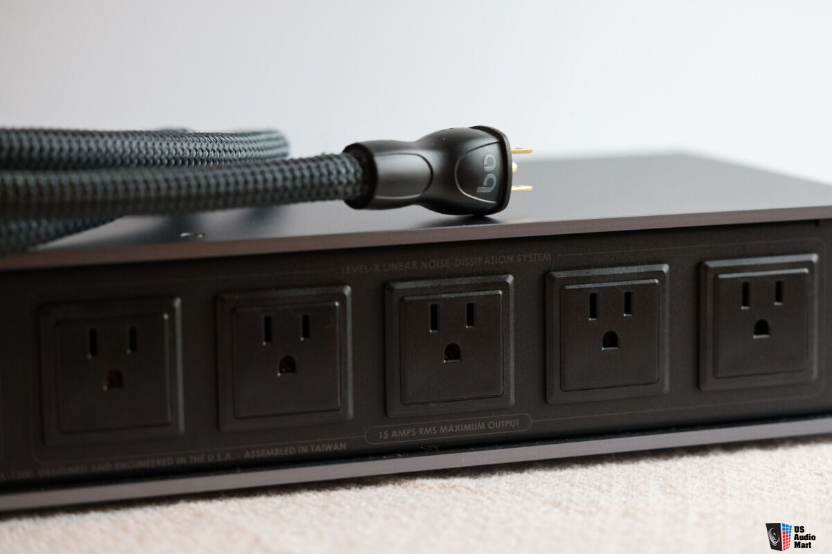 AudioQuest Niagara 1200 Power Conditioner + AQ NRG-Y Power Chord Photo ...