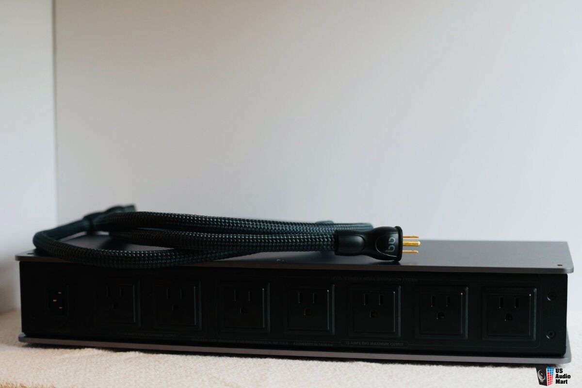 AudioQuest Niagara 1200 Power Conditioner + AQ NRG-Y Power Chord Photo ...